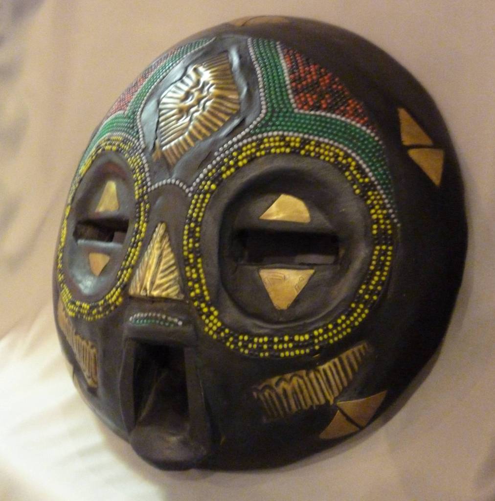 Kelechi African Authentics - Royal Mask